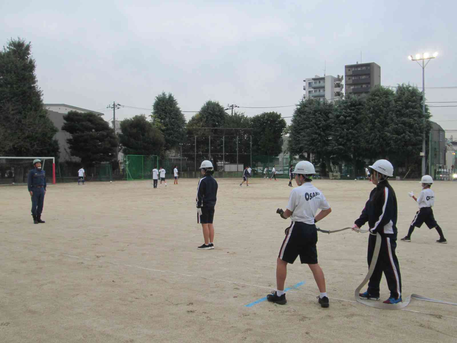 11月1日 ミニポンプ隊 最後の練習 - 1.令和6年度の学校の様子 - 学校の様子 - 品川区立大崎中学校